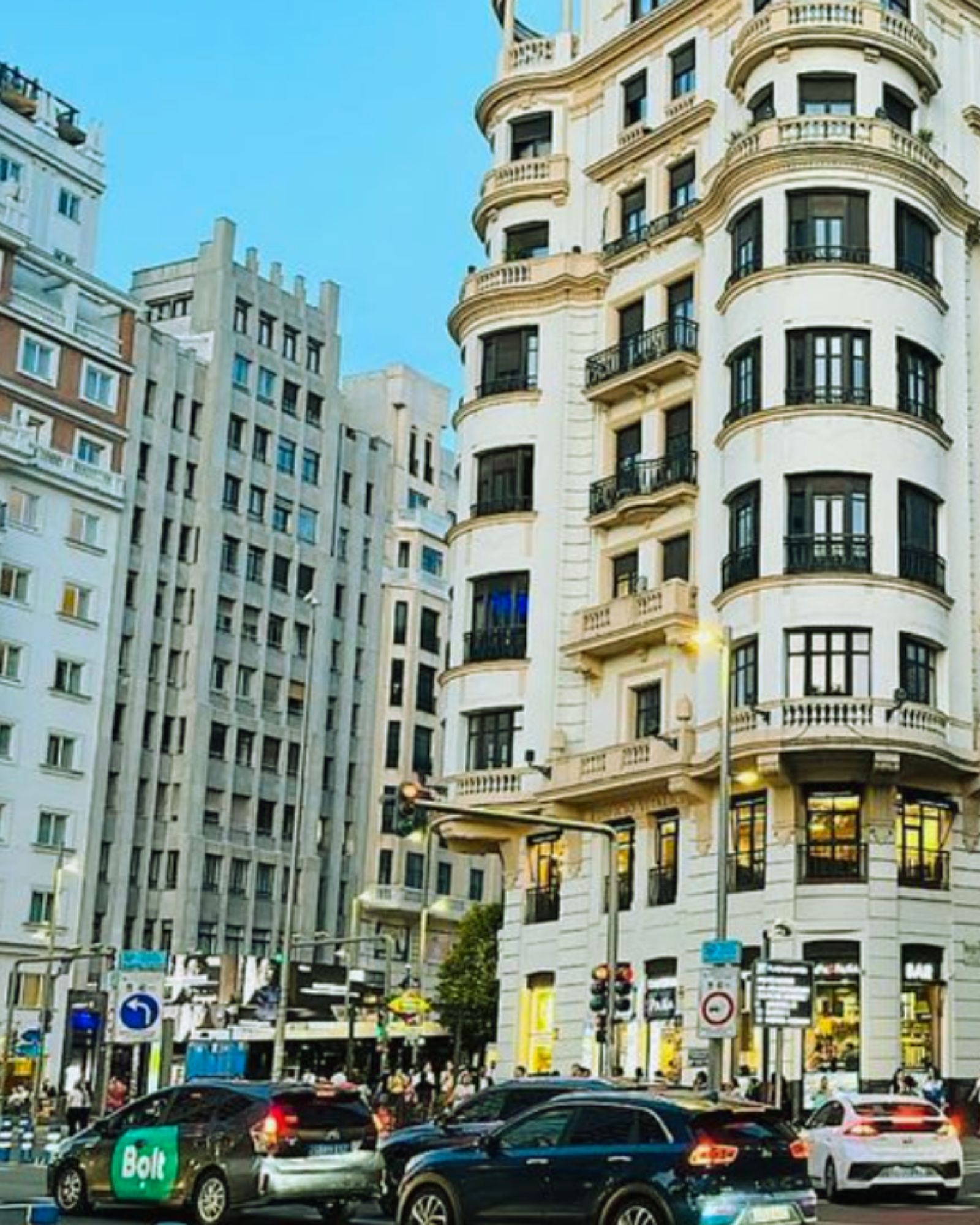 Black People In Spain (Tips For Black American Travelers) - Plugged In ...