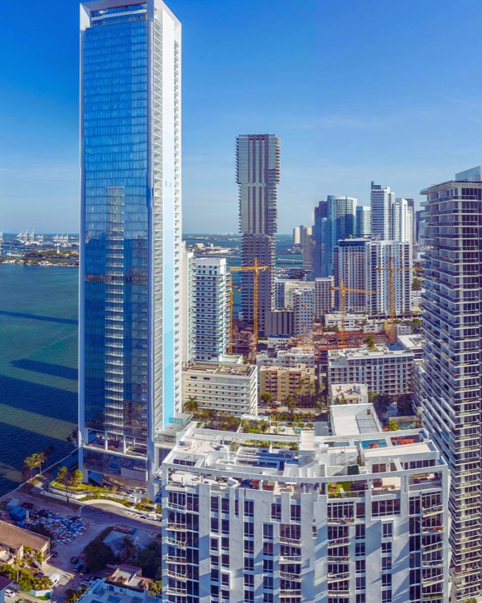 21 Pros And Cons Of Living In Florida (Expat Advice) - Plugged In Travel