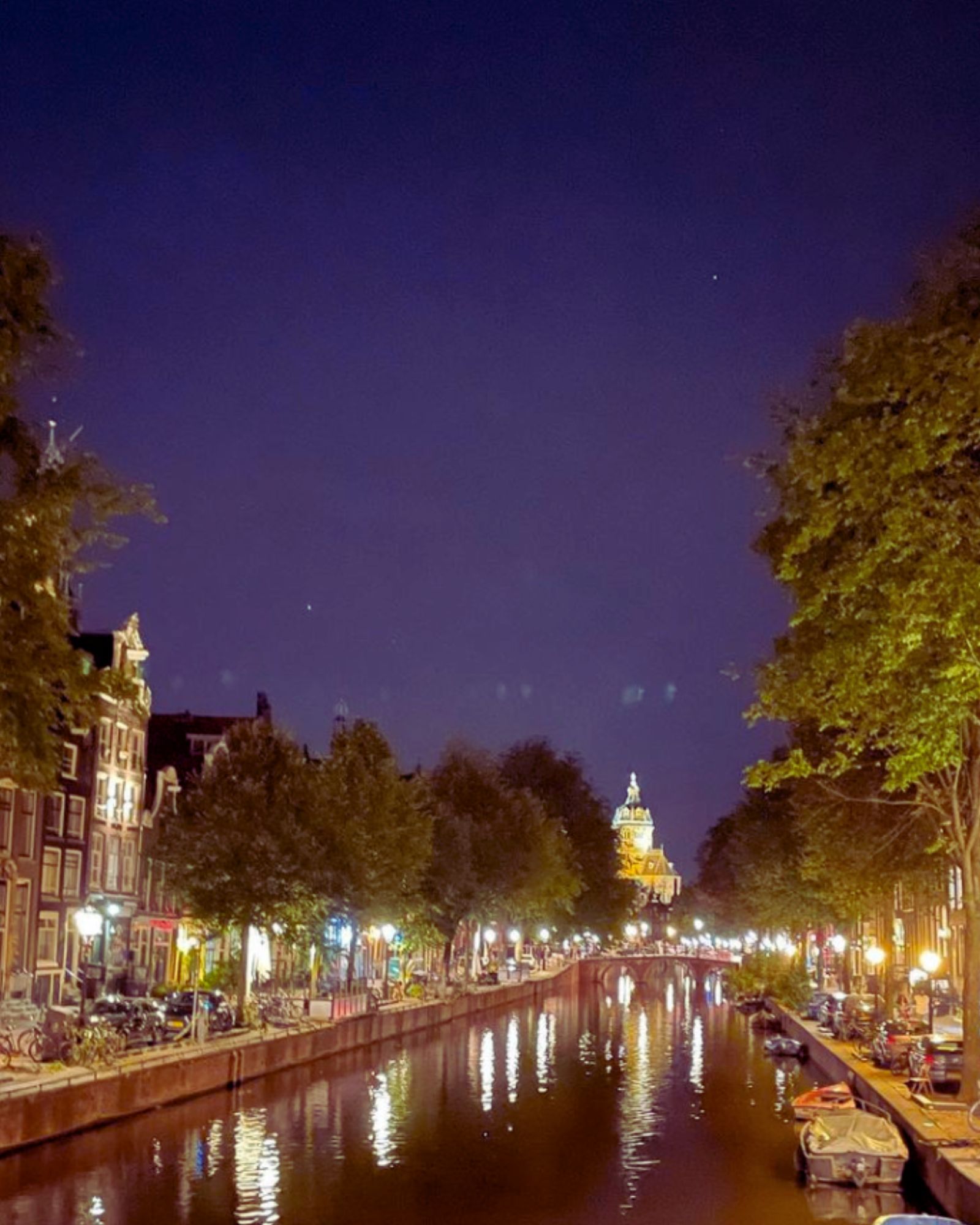 Living In Amsterdam As An American (Expat Advice) - Plugged In Travel