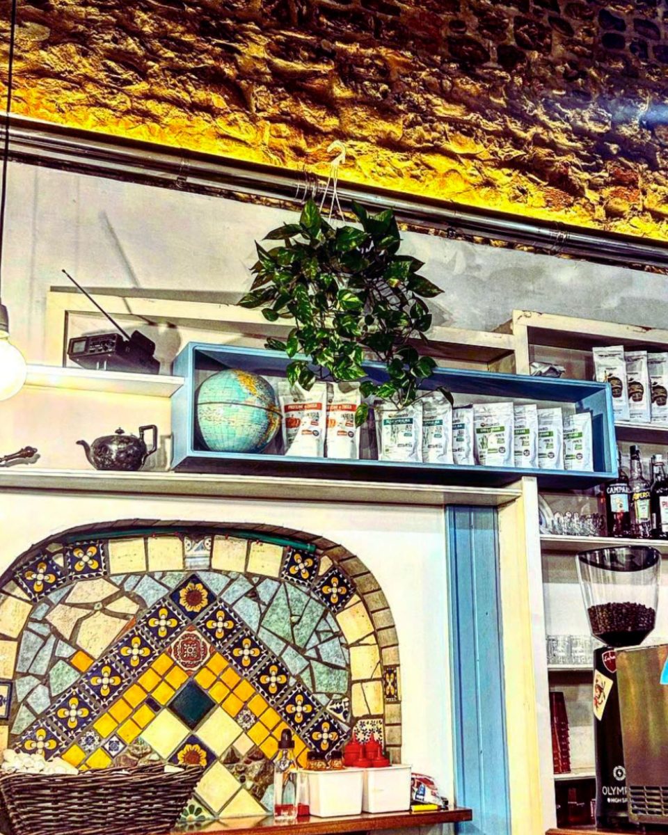 7+ Cafes In Florence Italy (Hidden Gems) - Plugged In Travel