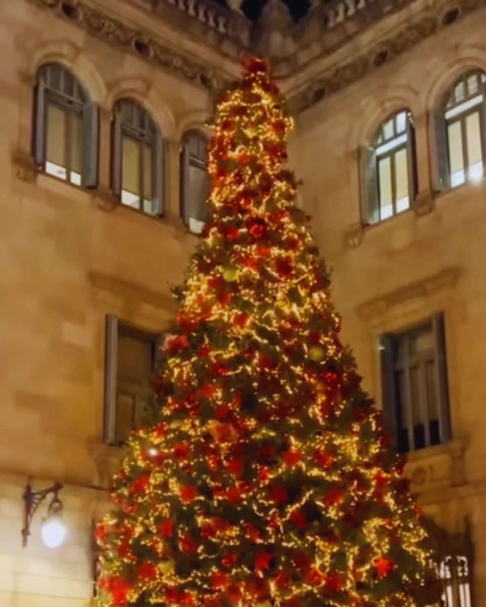 Christmas In Spain Decorations (Local Guide) - Plugged In Travel