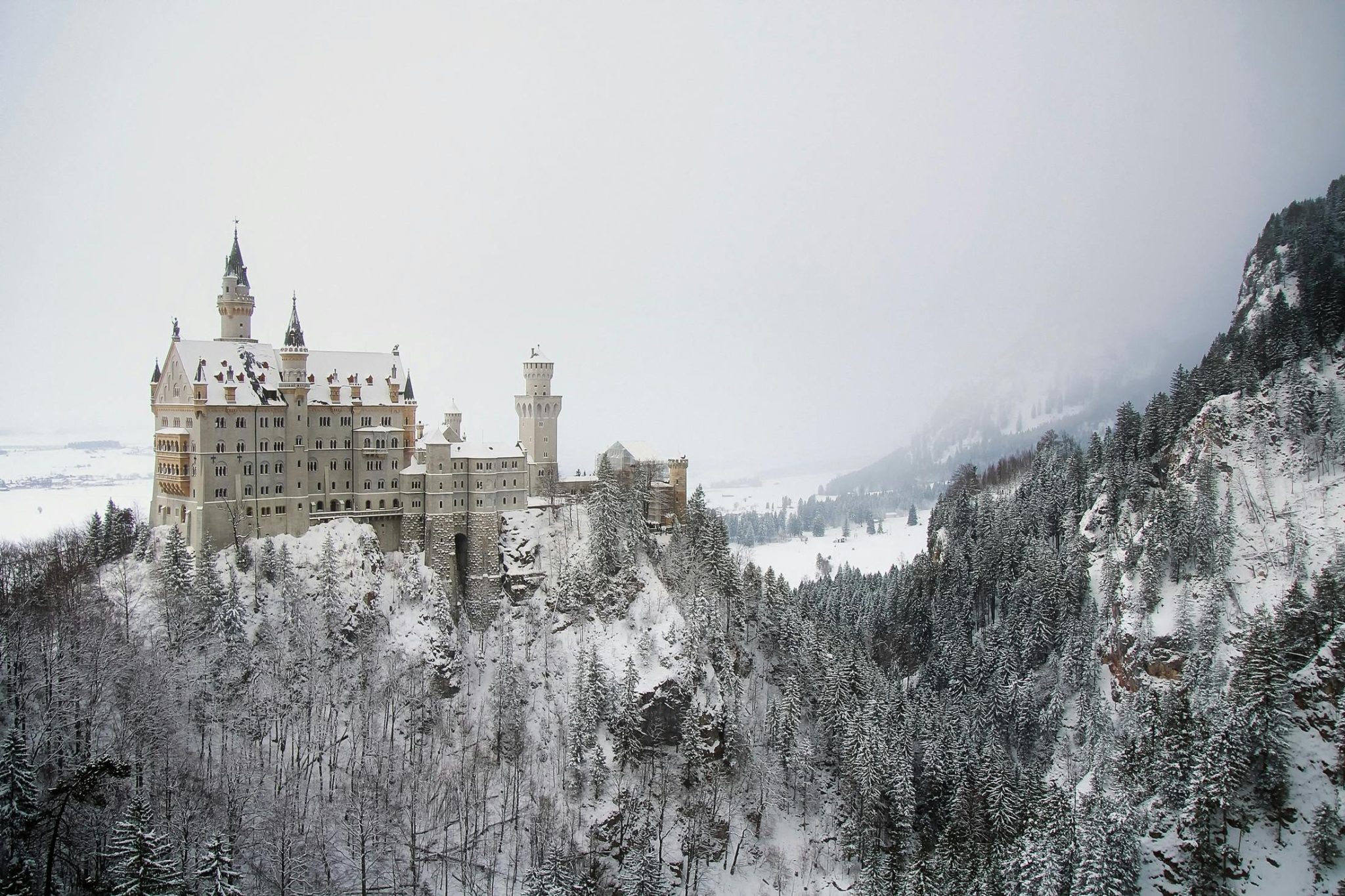 11+ Best Germanic Castles In Germany (Local Approved) - Plugged In Travel